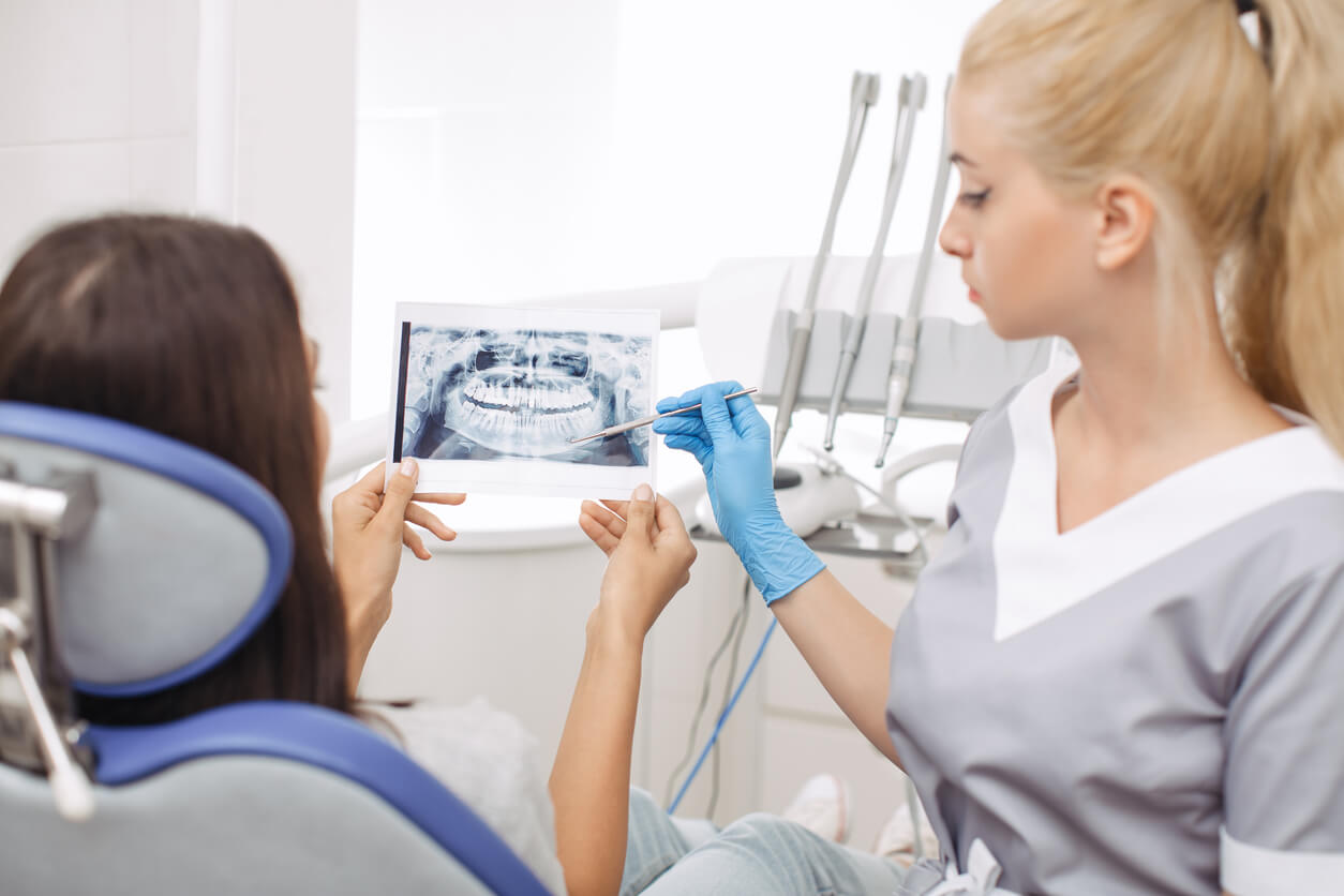 Options for Replacing a Missing Molar Tooth